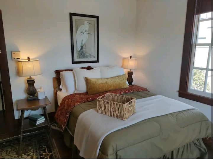 Meekins Room-1871 West Wing At The Manteo House! - Nags Head, NC