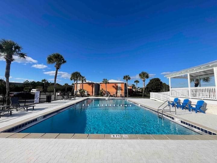 Spacious Lakefront 2br • 3 Pools • Minutes-2-beach - Henderson Beach State Park, Destin