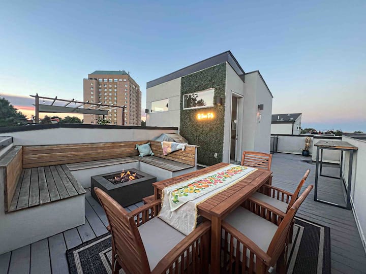 Lohi Townhome With Rooftop Deck & Mountain Views - Denver, CO