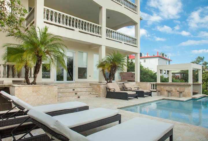 Casa La Tortuga, 6br Ocean-view Villa W Pool - Rincón