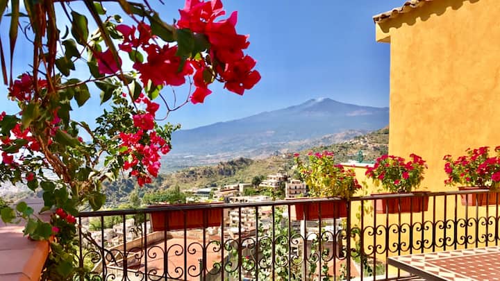 Elegant Apartment Bellavista With Panoramicterrace - Taormina