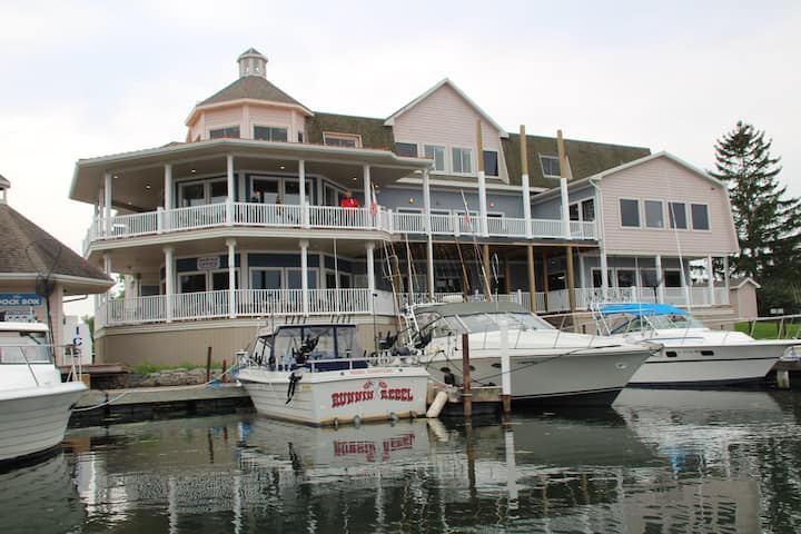 Bald Eagle Marina 2-bedroom Unit - Albion, NY