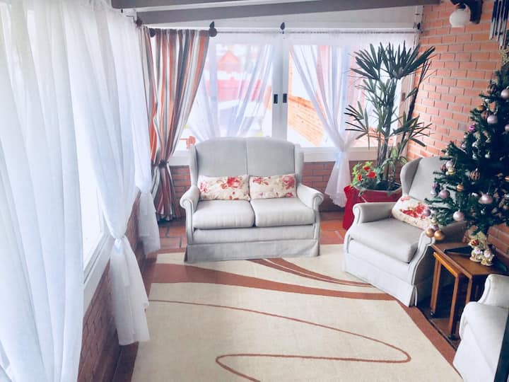 Casa Da Cica Suite Verde - 2 Q Da Av Principal - Gramado