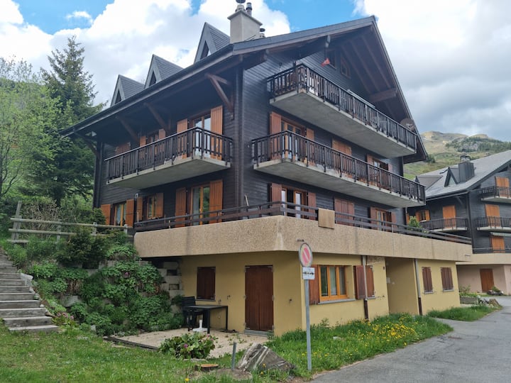 Les Crosets, Sur Les Pistes. Vue Sur Les D Du Midi -