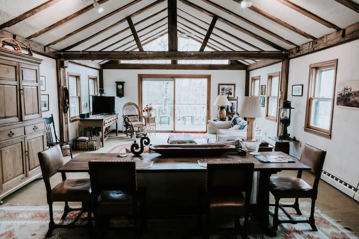 Rustic Berkshire Getaway - The Berkshires, MA