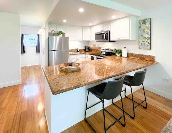 Napili Bay Studio November Special$99 - Maui, HI