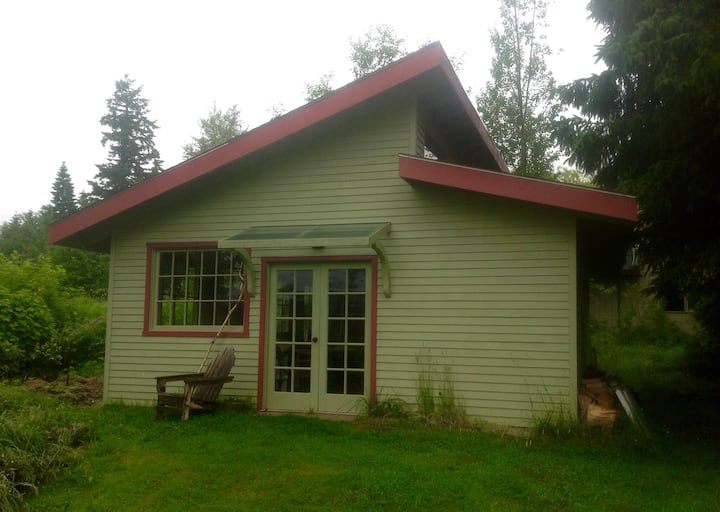 Cool Art Studio With Mt Baker View - Bellingham, WA
