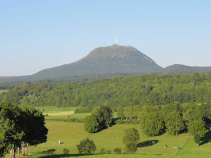 Gîte De Caractère Au Coeur Des Volcans D'auvergne - Aydat