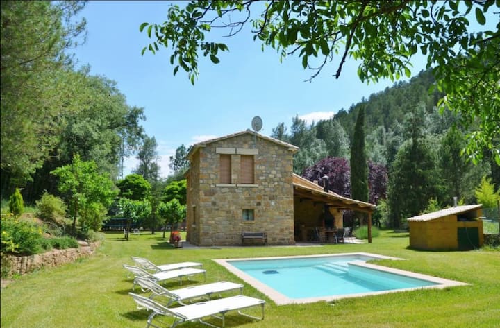 Beautiful Holiday Home Surrounded By Nature - Oliana