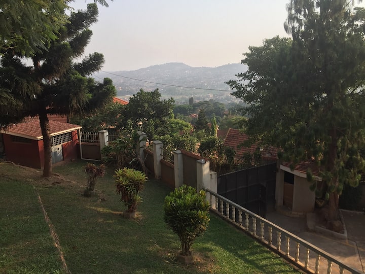 Muyenga, Makindye Division Ferienwohnungen & Unterkünfte - Makindye ...