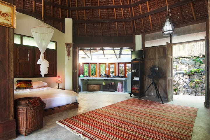Tropical House
Thong Nai Pan Beach 
 Ko Phangan - Thailand