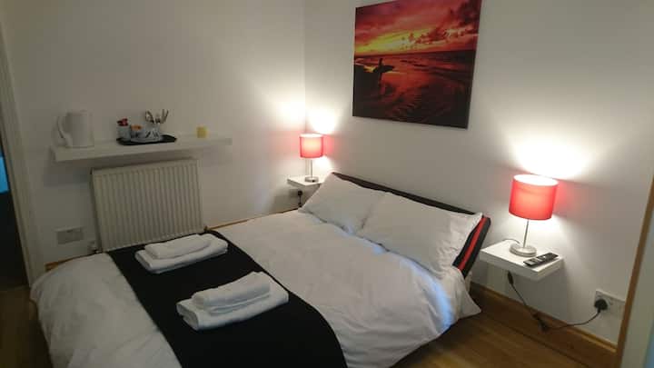 Tippys Modern Double Room No3 Near Beach And Shops - Newquay
