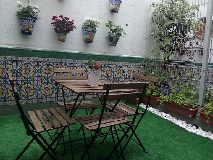 Cozy Apartment With Patio In The City Center - Séville