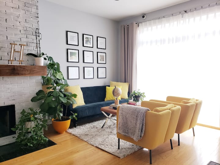 Cozy Fresh Bedroom For Travel Lover - Chicago, IL