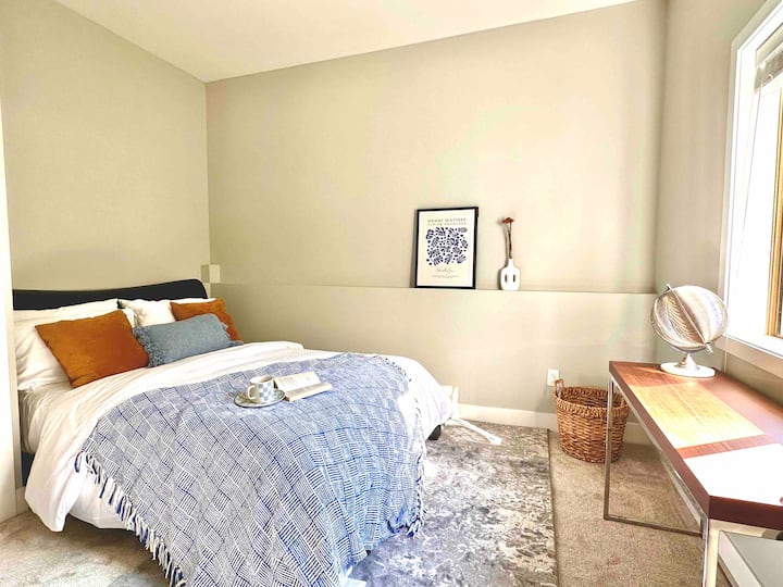 Pool View Garden Suite - The Matisse Suite - Surrey