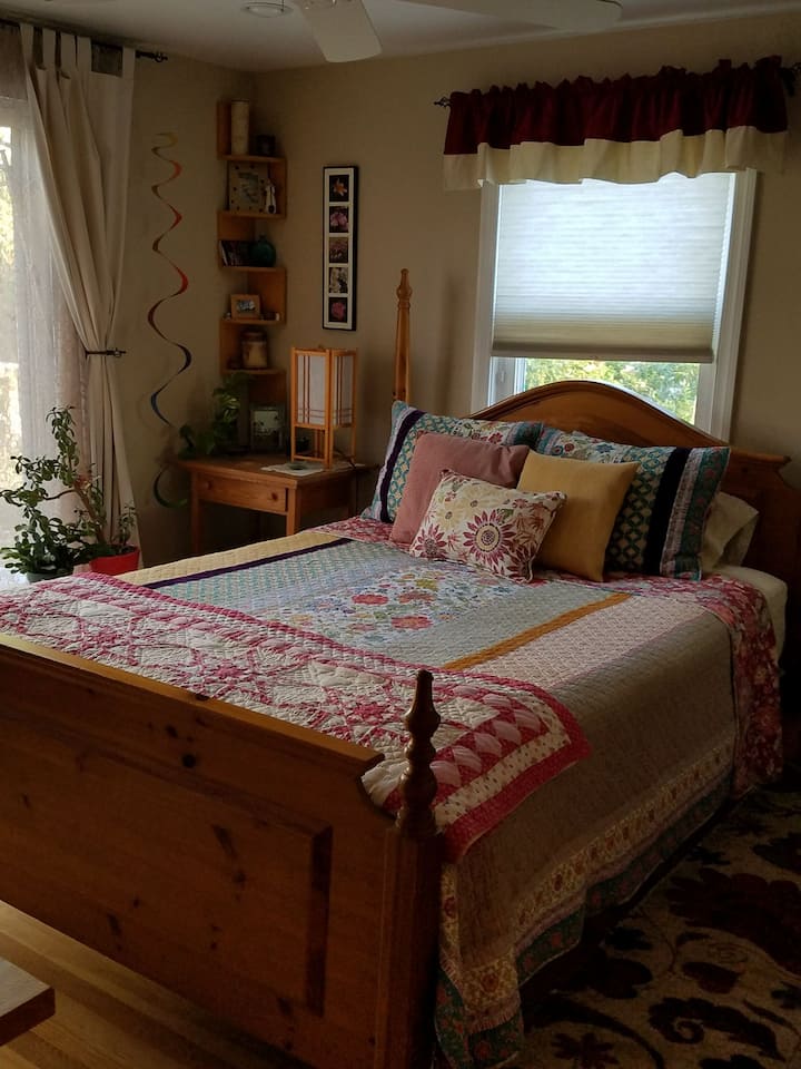 Morning Glory Bed & Breakfast! - Boston, MA