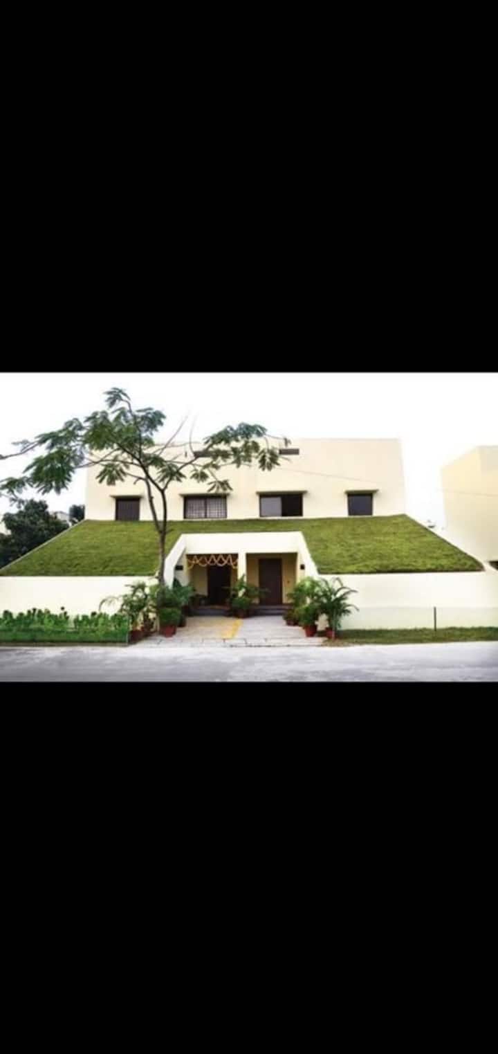 Aqua Villa In A Quiet Complex With Rooftop Pool. - 