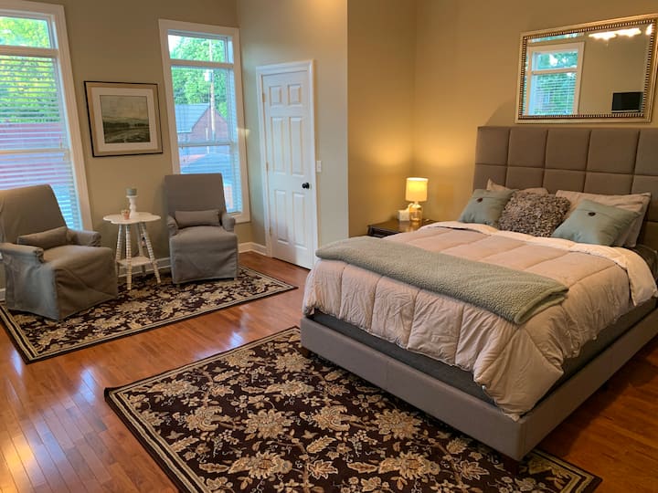 Delightful 1 Bedroom Apartment In Historic Home *3 - Lake Morris, KY