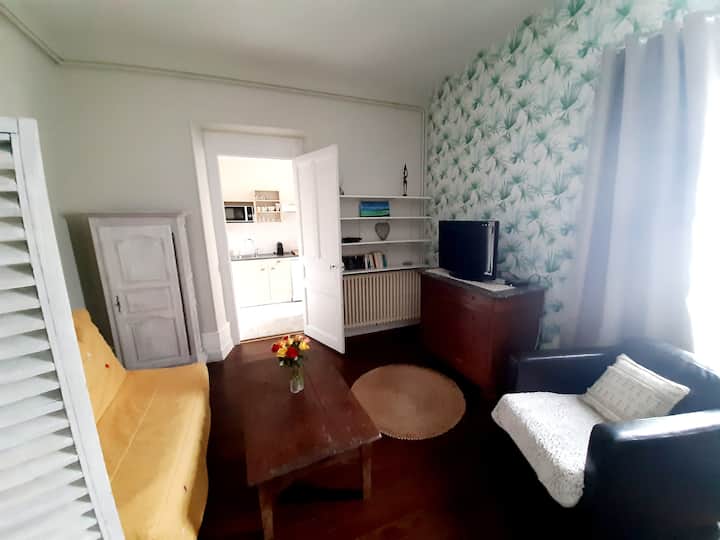 Studio Independant , Petit Déjeuner En Supplement. - Lac du Bourget