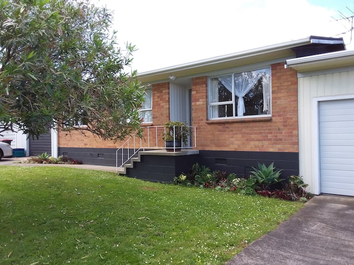 Cozy Room For Lady/couple In Home With Owner $35pp - Pukekohe Hill