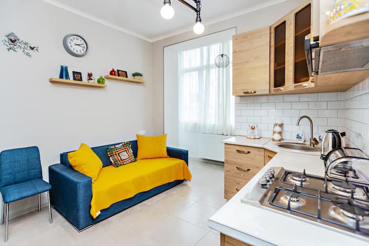 Cozy Sunny Apartment - Tbilisi