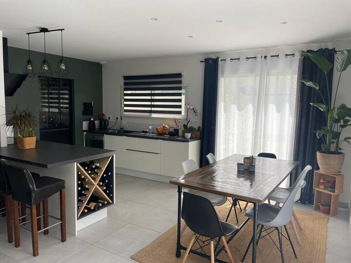 Chambre Confortable Dans Maison Neuve Avec Piscine - Bouliac