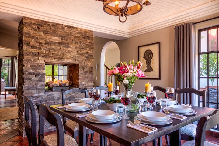 Casa Valentina - Elegant Home, Great Views & A/c - Mexico