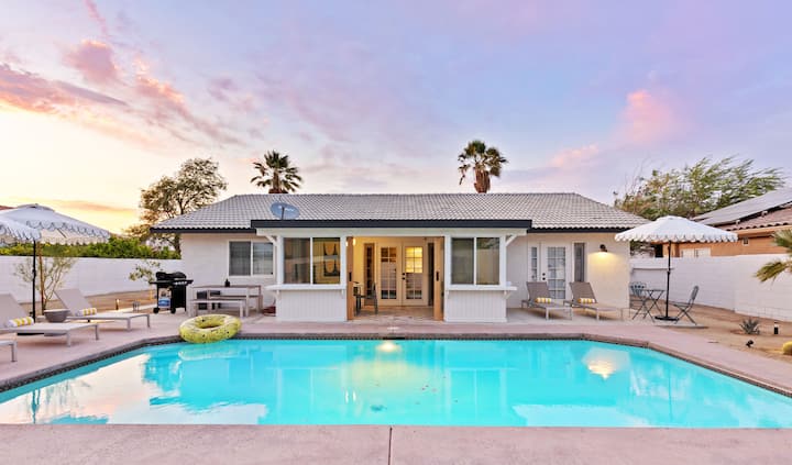 Quiet Retreat • Relaxing Getaway • Private Pool - Palm Springs, CA