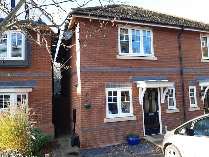 Cheerful Gateway To The Malverns - Entire Home - Malvern