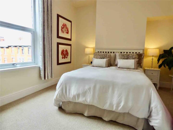 Luxury 4 Bed | 10 Stays | Hot Tub In Preston - Preston