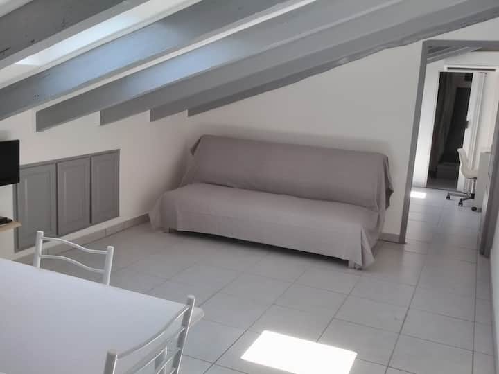 F2 Nice Centre Ville 1,4 Km Plages - Nice