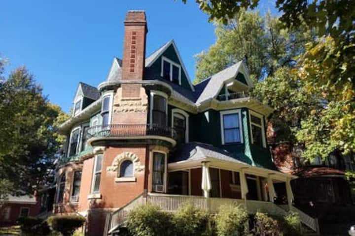 Victorian Randolph Manor ~The Pecan Studio - Peoria, IL