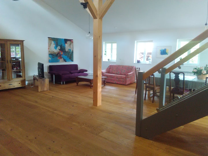 Idyllische Atelierwohnung ( 130 Qm ) Im Chiemgau - Rosenheim