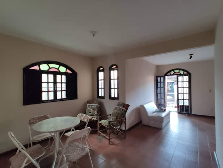 Casa Independente No Centro, Próx A Praia. - Rio das Ostras