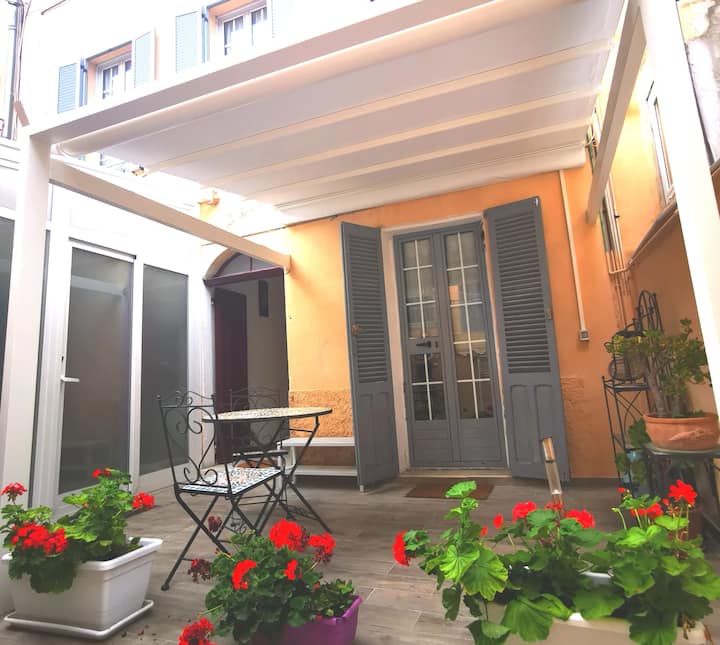 Studio En Rez-de-jardin - Menton