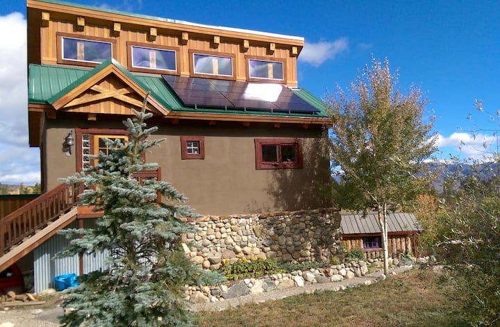 Cozy Mountain Eco Home - Frisco, CO