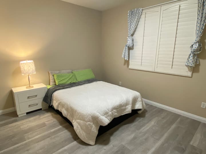 Quiet New Bedroom In High-end Community 高档社区全新家具干净 - Yorba Linda, CA