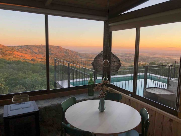 Vuelos De Montaña I. Atardeceres Inolvidables. - Montánchez