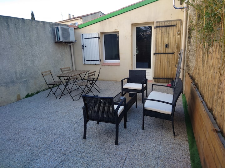 Logement T2 Dans Quartier Calme - A - Miramas