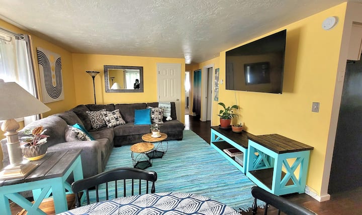 Quiet Westside Retreat: Private 2 Bedroom Cottage - Eugene, OR