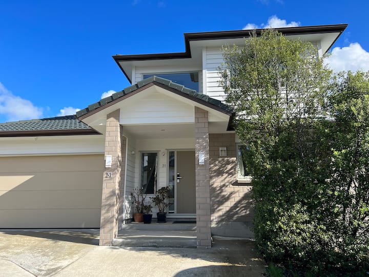 Blockhouse Bay Beauty - Auckland