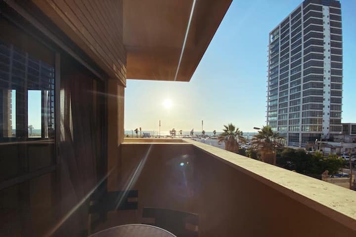 Sea View, Private Parking & Mamad - Tel Aviv-Yafo
