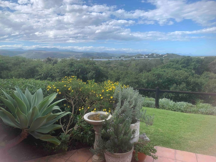 Spacious Goose Valley Double Unit River & Sea View - Keurboomstrand