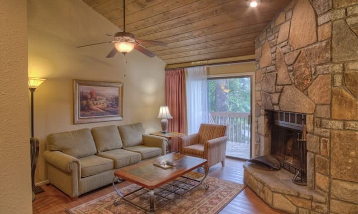 Enjoy The Beauty Of Sapphire Valley! 2bdr/2ba (6) - Cashiers, NC