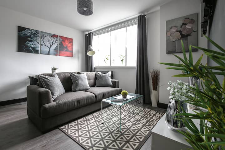 *Liverpool City Centre Modern Stylish Apartment - Liverpool, UK
