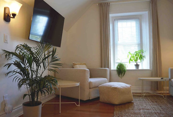Private Apartment Near Lakeside Park - Kingsville