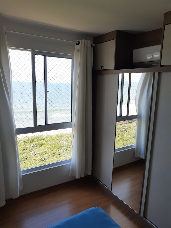 Apto Pé Na Areia 
Frente Mar - Barra Velha