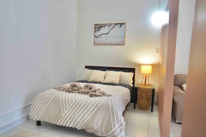 Lovely One Bed Room Apartment Right In The City - Darwin