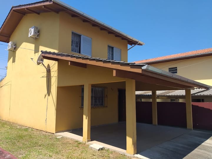 ÓTimo Sobrado Próximo A Praia. - Florianópolis