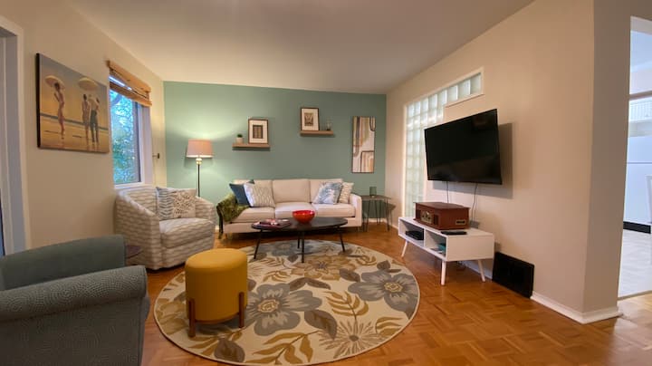 Elegant Verona House-steps To Trendy Little Italy - Winnipeg